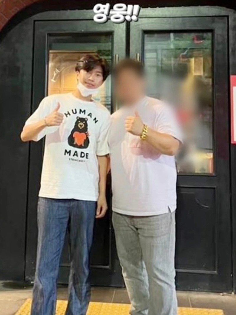 jhs1021 (@5qy0id) 님의 게시물 | KREAM