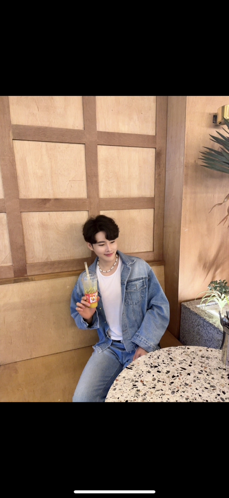 신호연 (@sh._.yeon) 님의 게시물 | KREAM