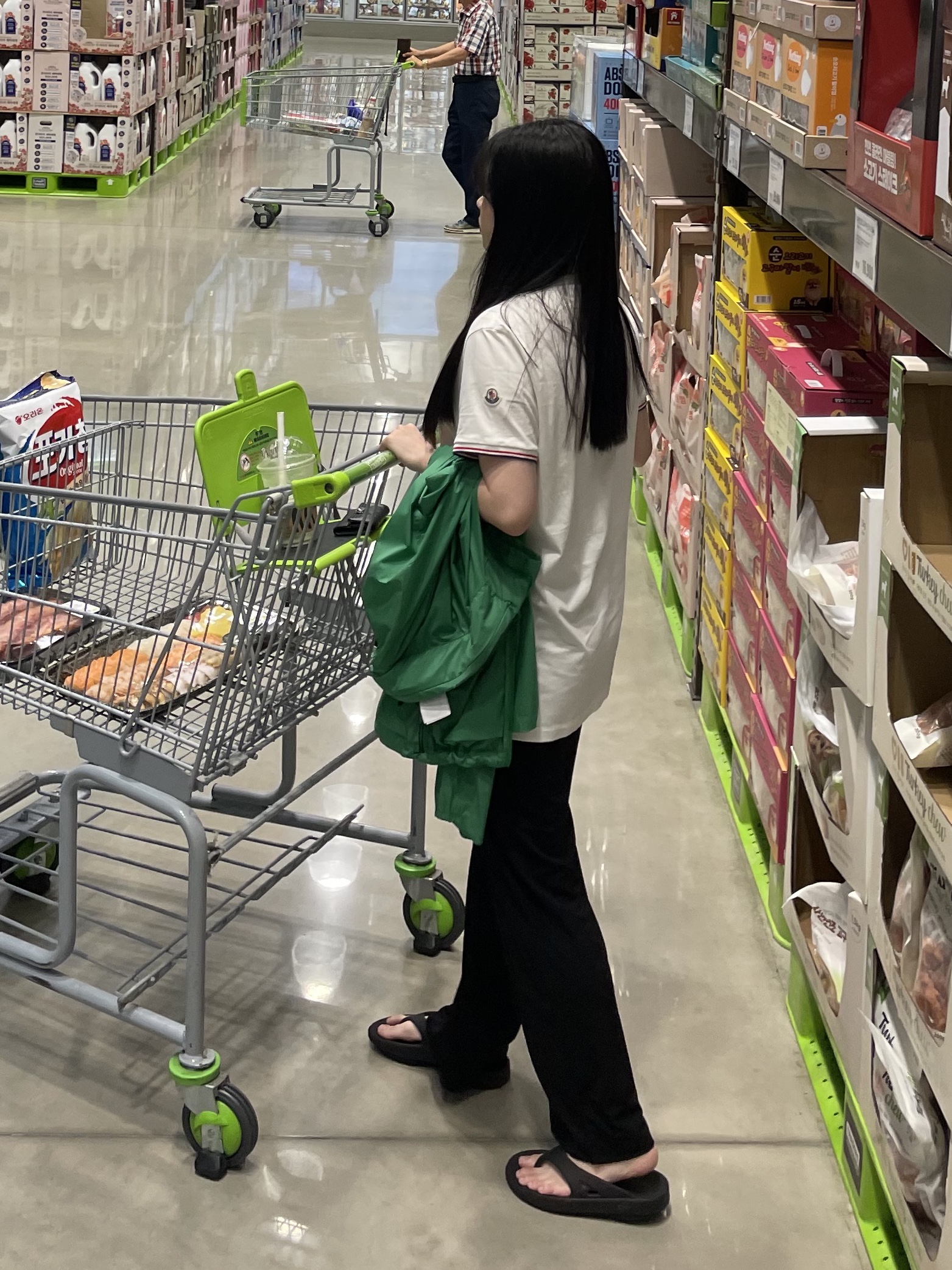 (@155.9_) 님의 게시물 | KREAM