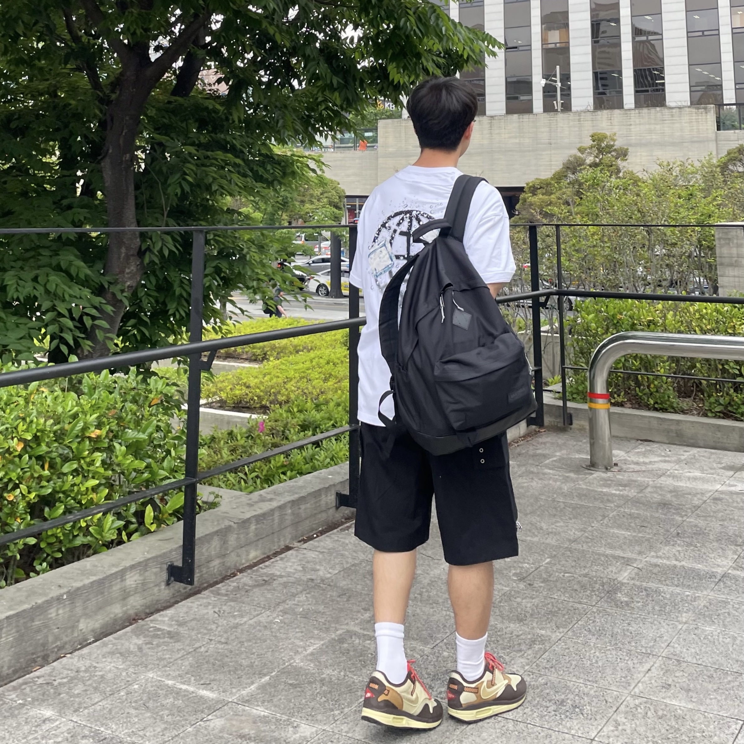 신발 좋아 인간. (@ones._.k) 님의 게시물 | KREAM