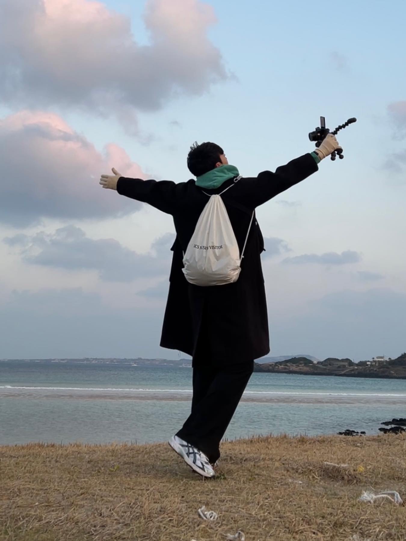 류채우 (@new_cw00) 님의 게시물 | KREAM