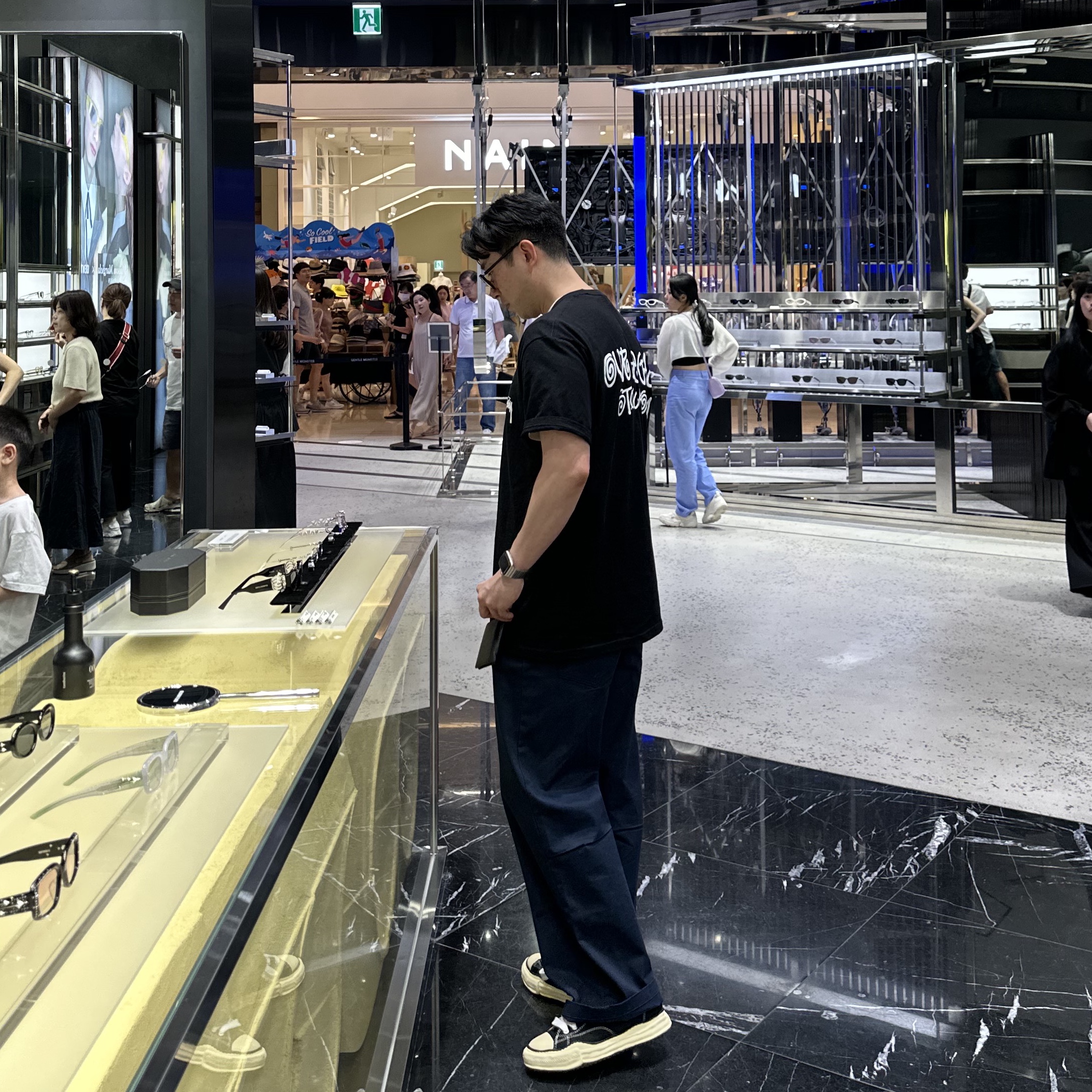 노교이 (@____r.yong) 님의 게시물 | KREAM