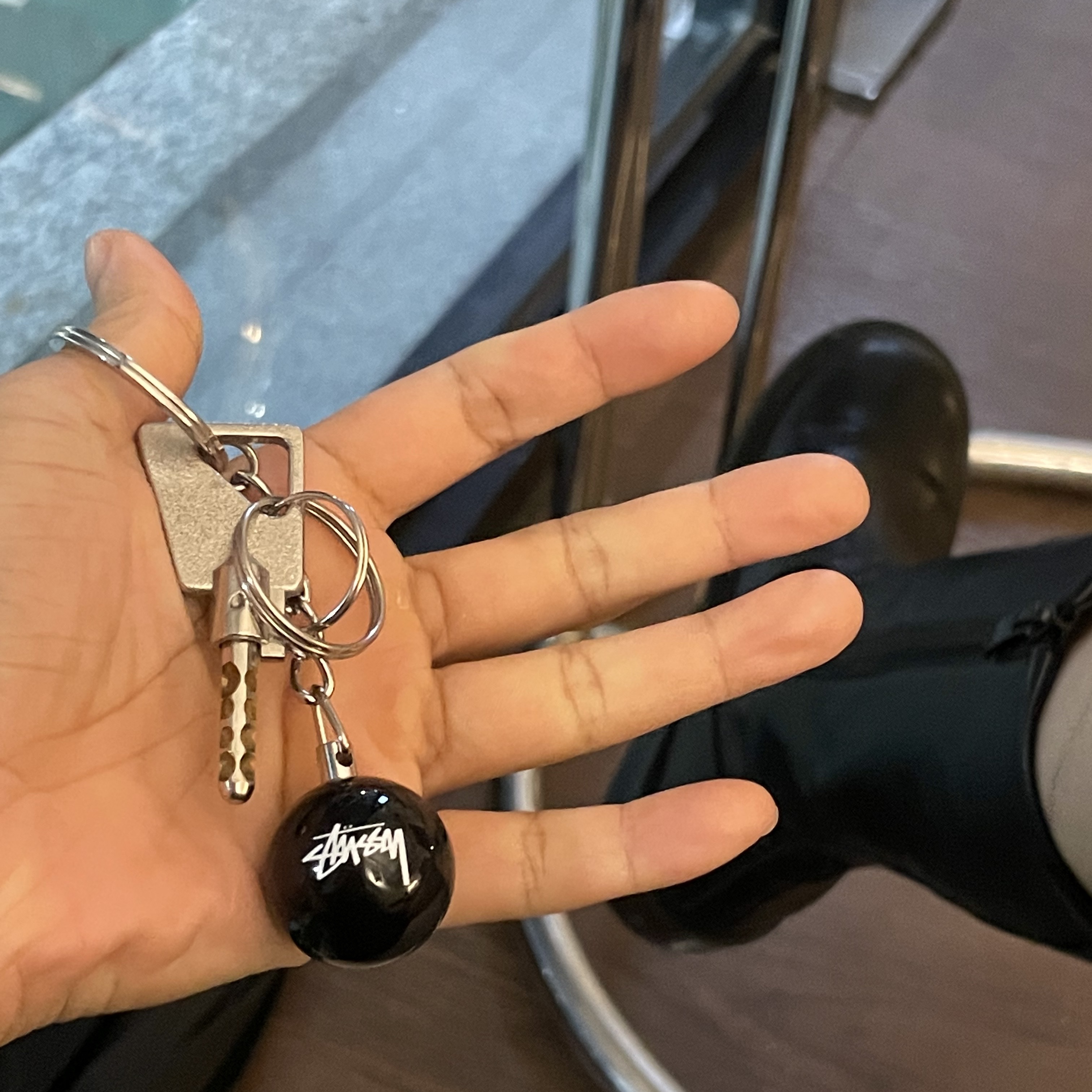 윰 (@yoom_) 님의 게시물 | KREAM