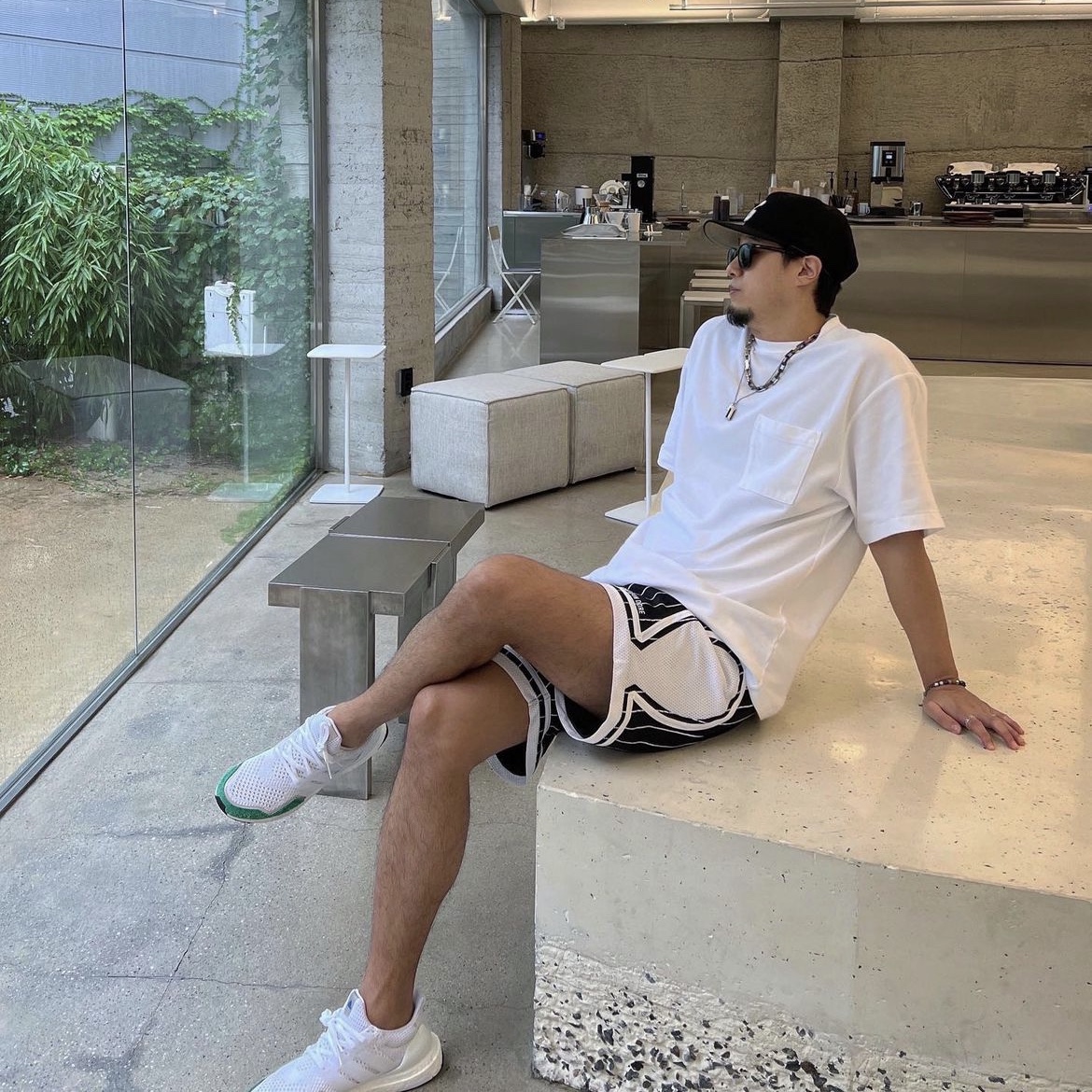 Jay (@jaytranada) 님의 게시물 | KREAM