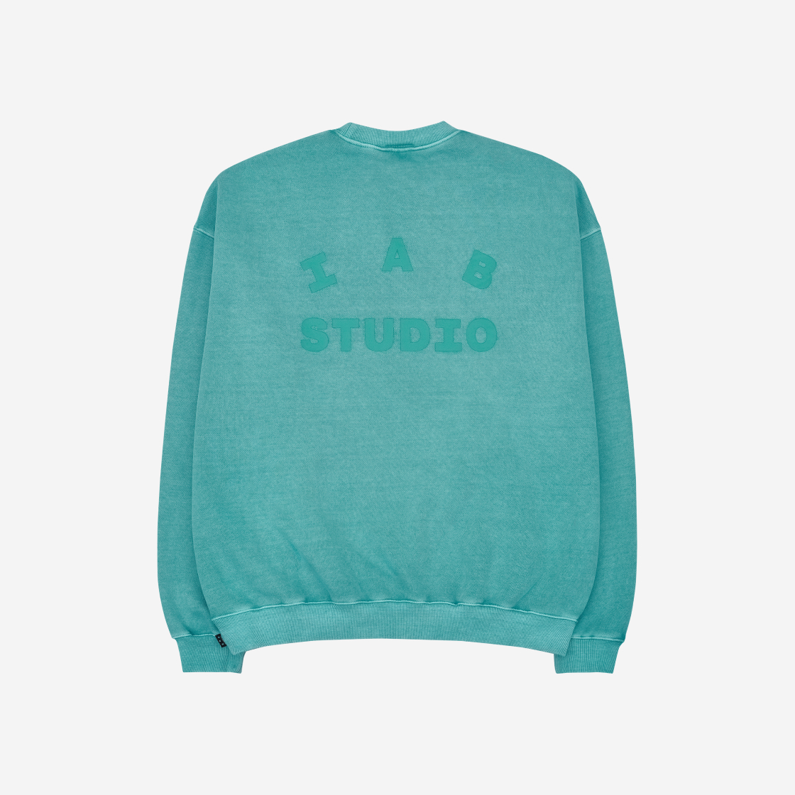 아이앱 스튜디오 피그먼트 스웨트셔츠 제이드 | IAB Studio | KREAM