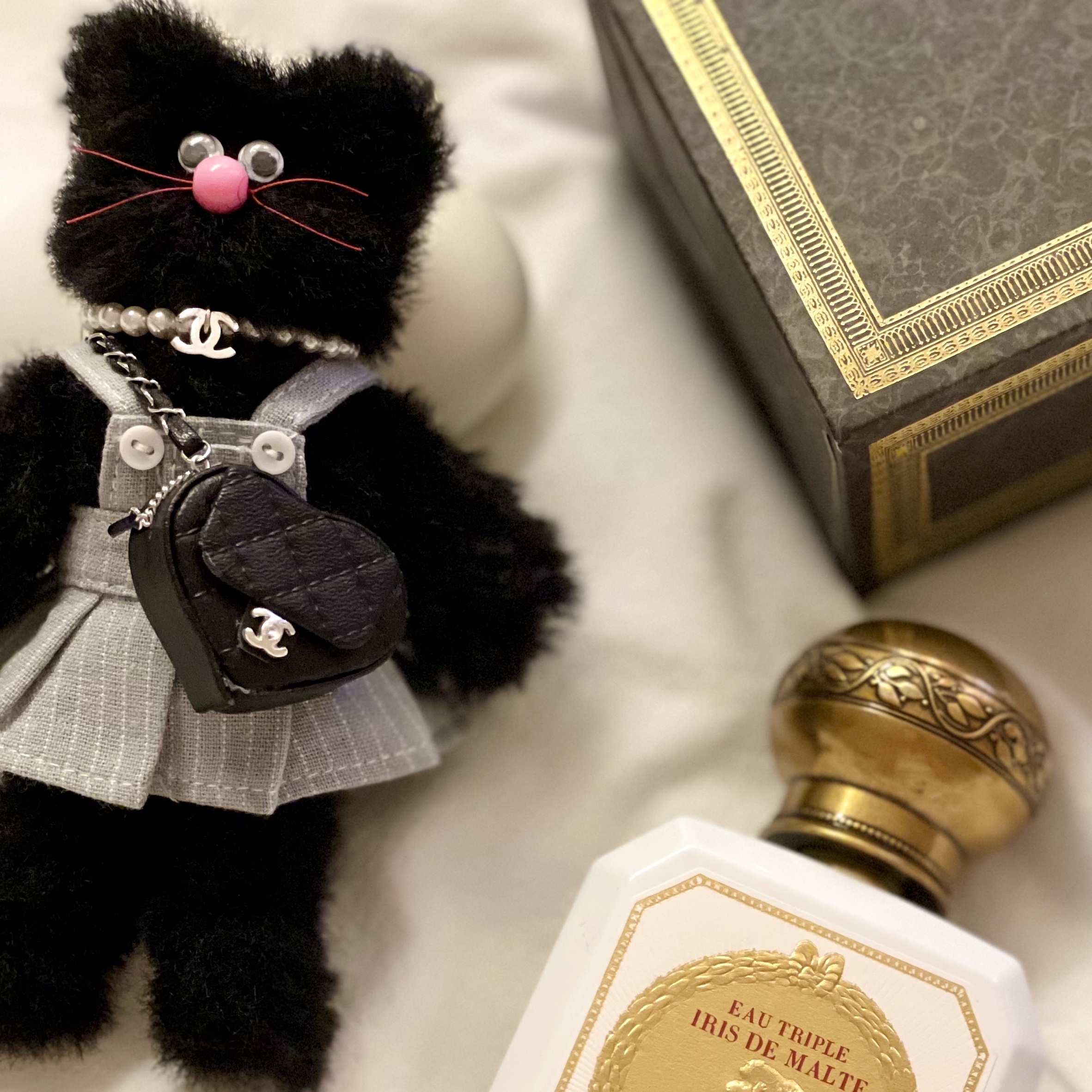 써니 (@ssuines) 님의 게시물 | KREAM