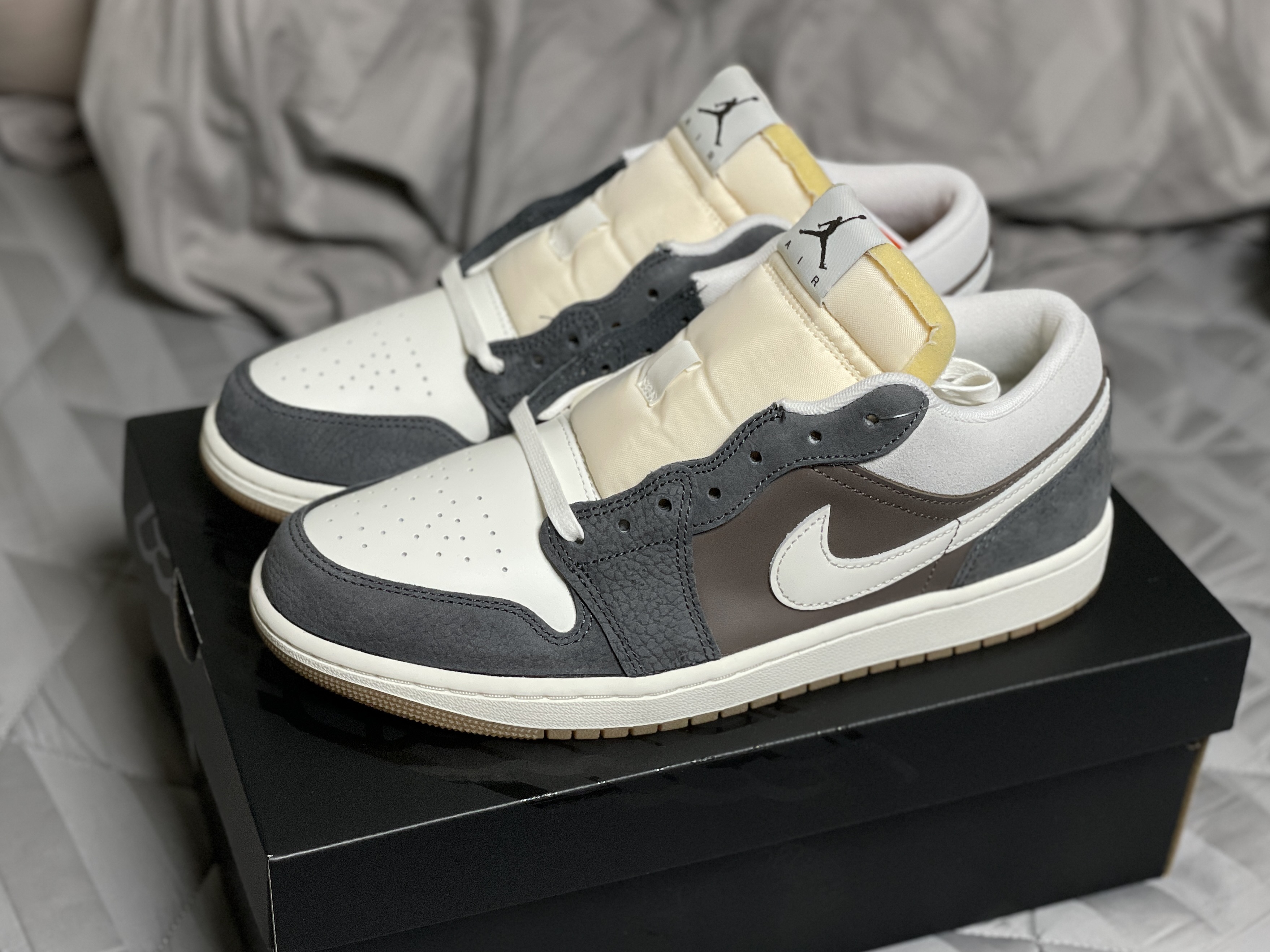 @sneakers__) 님의 게시물 | KREAM