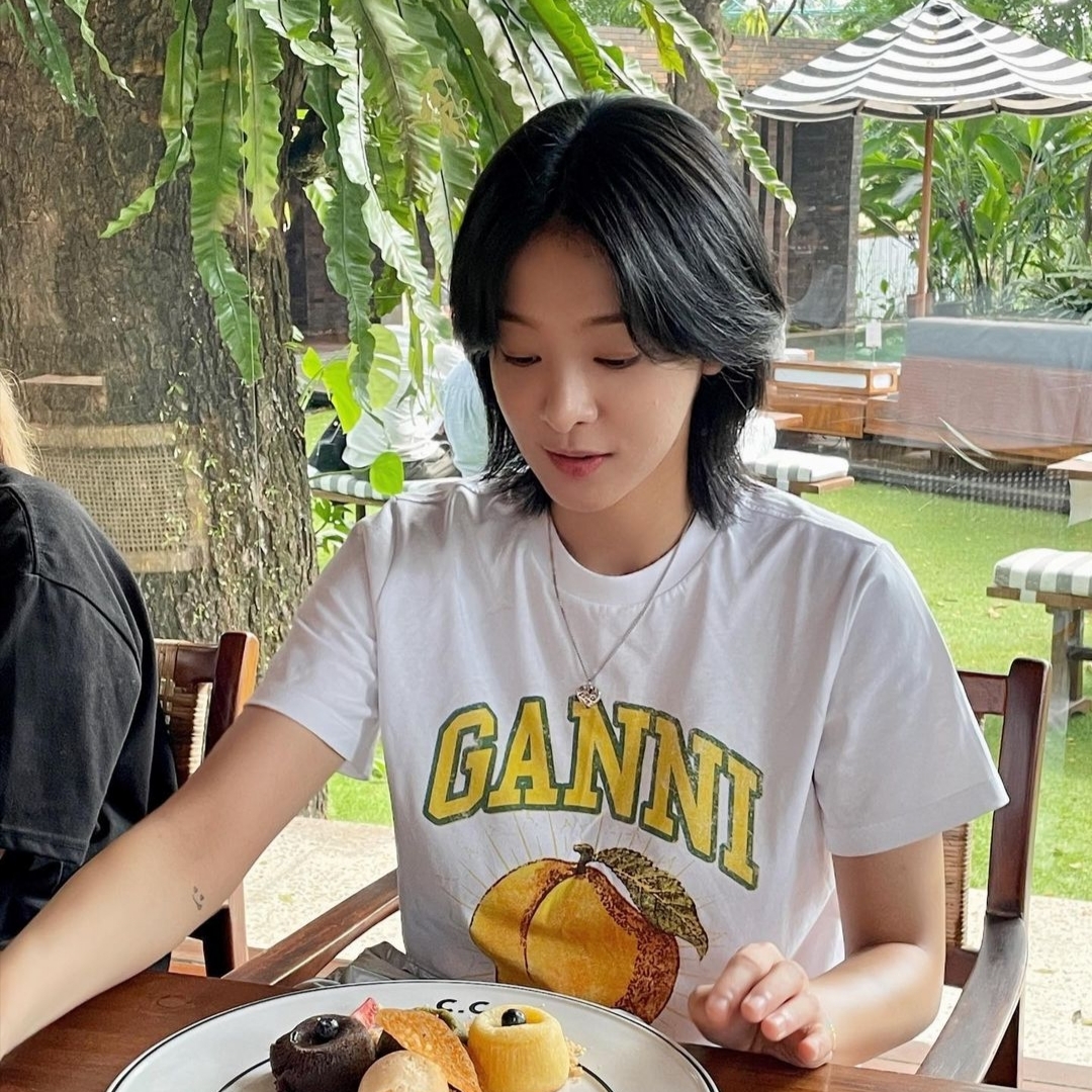 get shopping... (@wish1ist) 님의 게시물 | KREAM