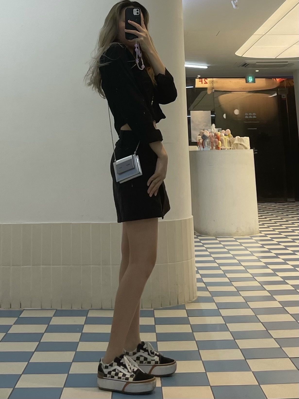 Cara (@caraaaa) 님의 게시물 | KREAM