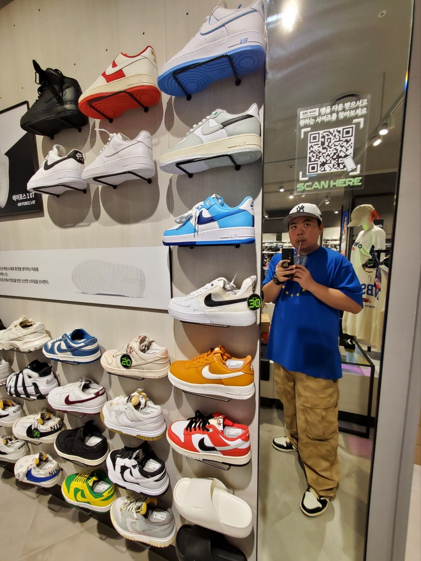 Souvenir Official Eun... STYLE | KREAM