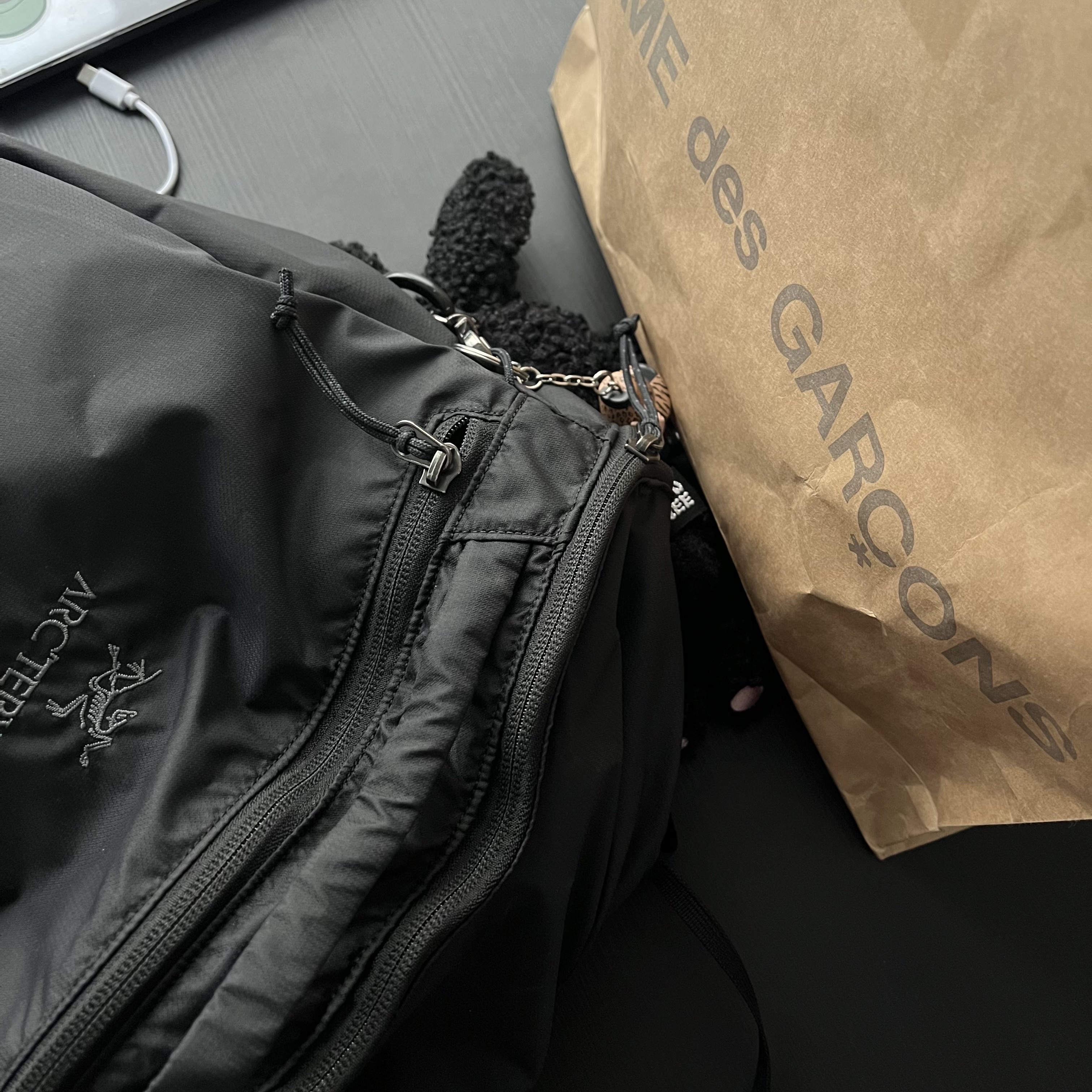 매지 (@leemezzi) 님의 게시물 | KREAM