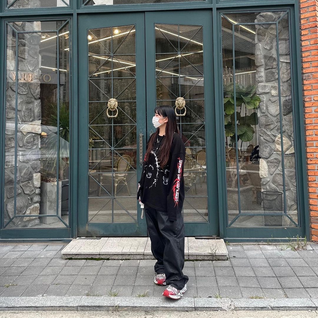 $ (@your_legacy) 님의 게시물 | KREAM