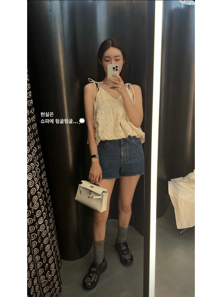 get shopping... (@wish1ist) 님의 게시물 | KREAM