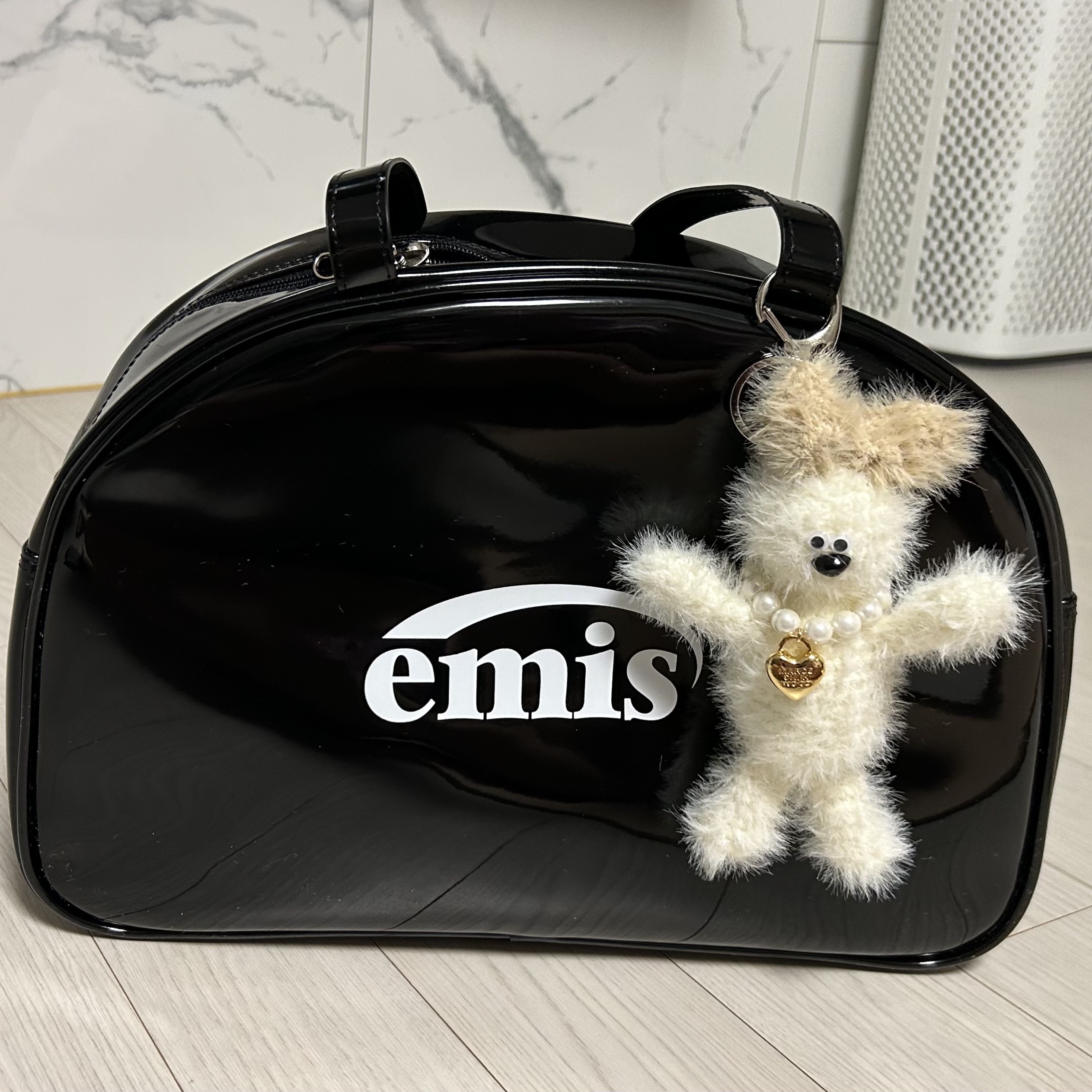 현주 (@hj230230) 님의 게시물 | KREAM