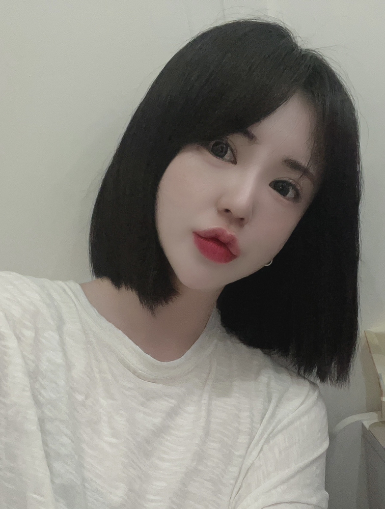 핼둥 (@xx__hr) 님의 프로필 | KREAM