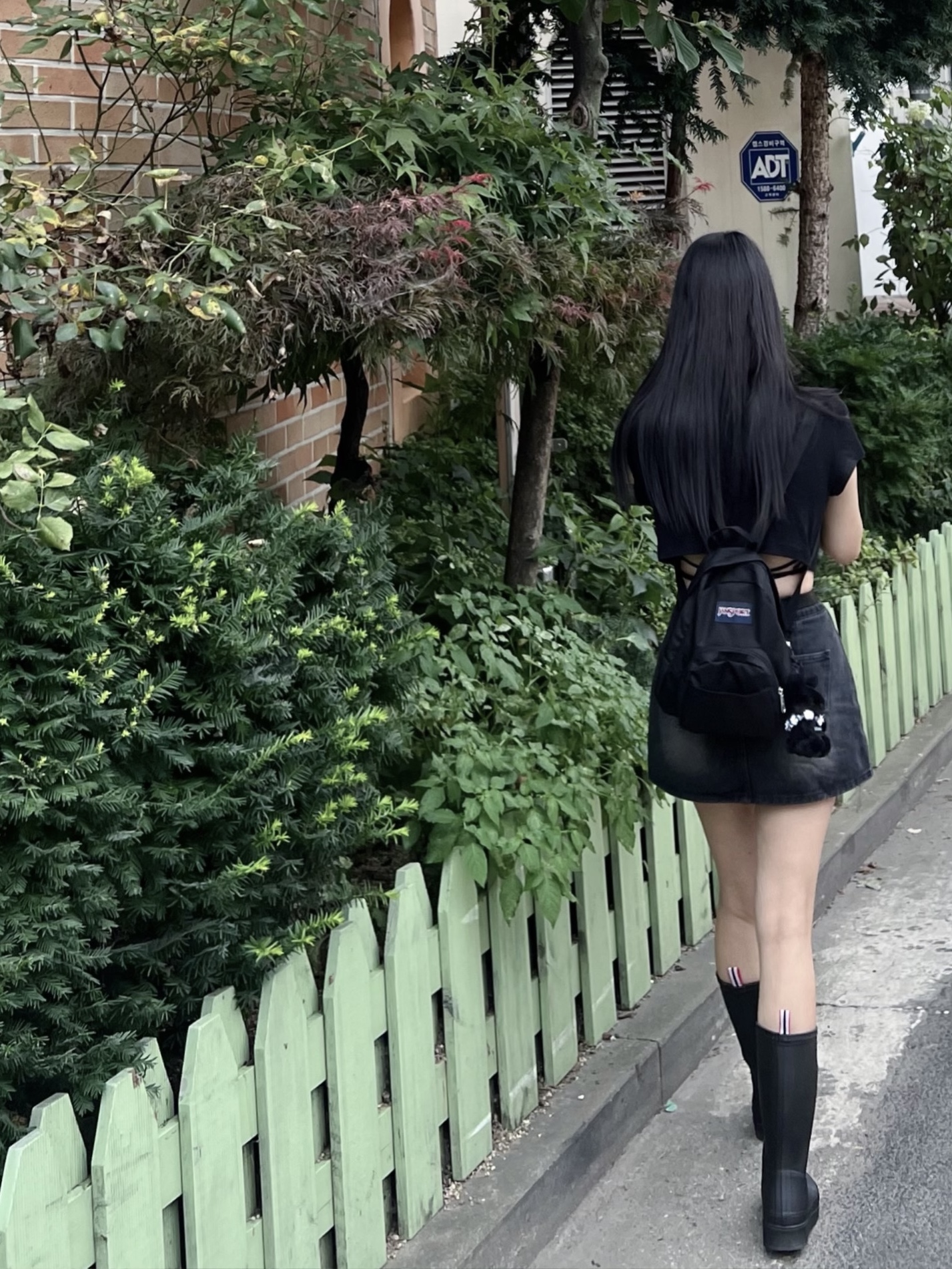 (@yooongji) 님의 게시물 | KREAM