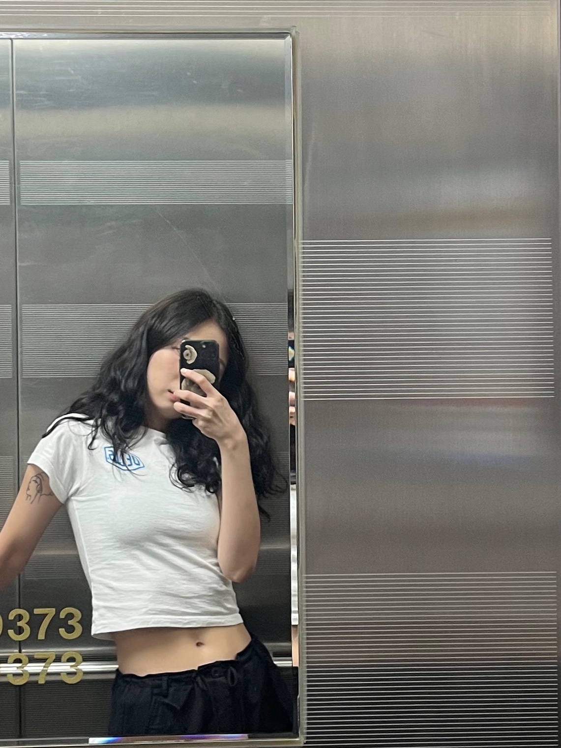 uni7249 (@lee.uni_) 님의 게시물 | KREAM