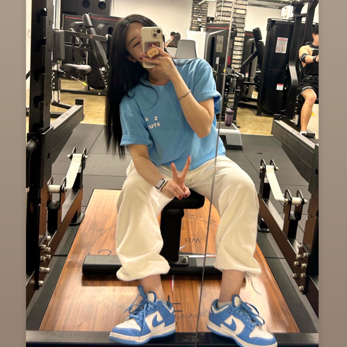 따비 (@luluthy) 님의 게시물 | KREAM