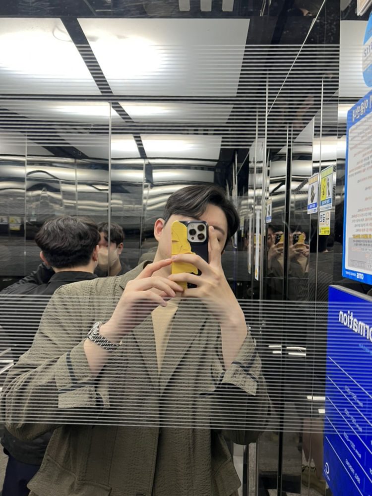 깜장깜장 (@_xxdhx) 님의 게시물 | KREAM