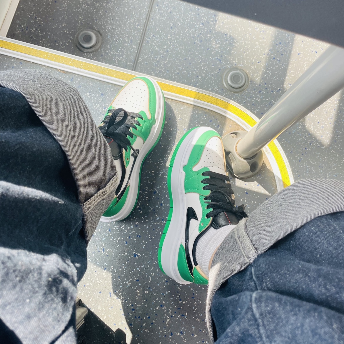 y_230 (@y_230) 님의 게시물 | KREAM