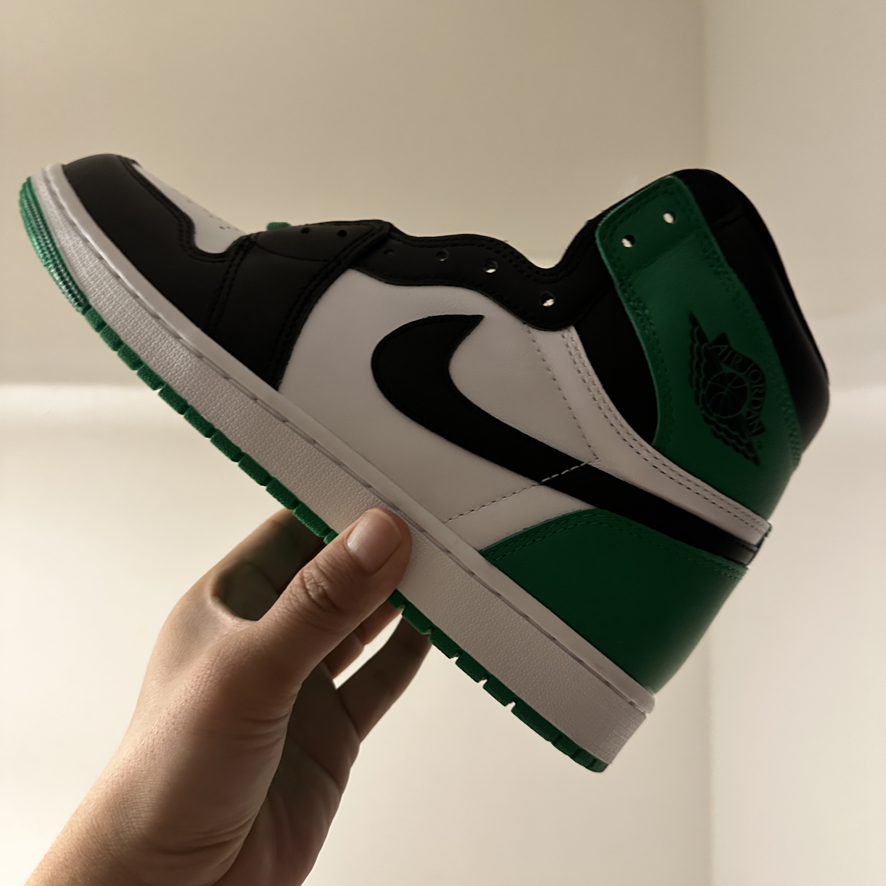 muggs (@muggs) 님의 게시물 | KREAM