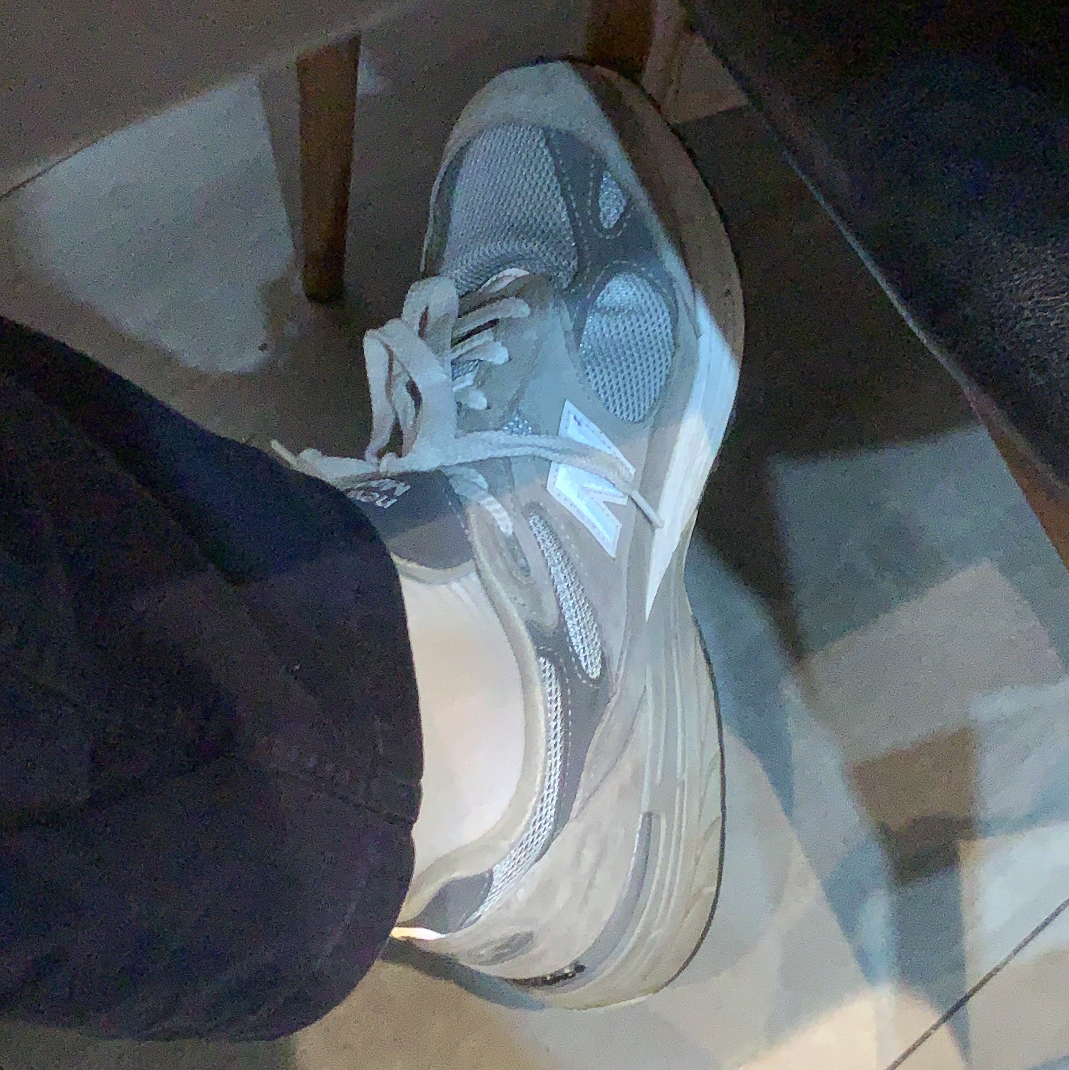 cool_jr (@barney_stinson) 님의 게시물 | KREAM