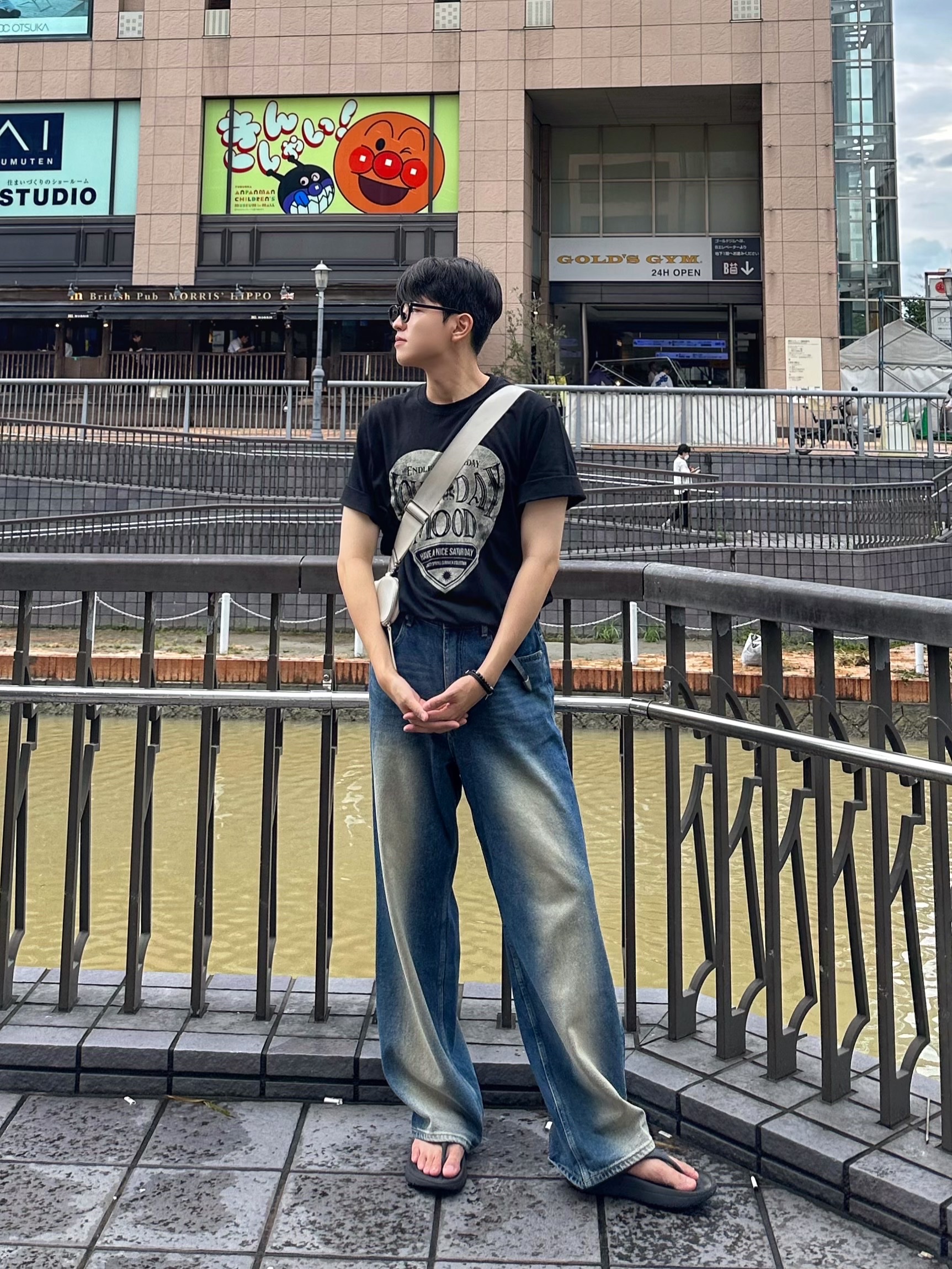 한지 (@2_z_han) 님의 게시물 | KREAM