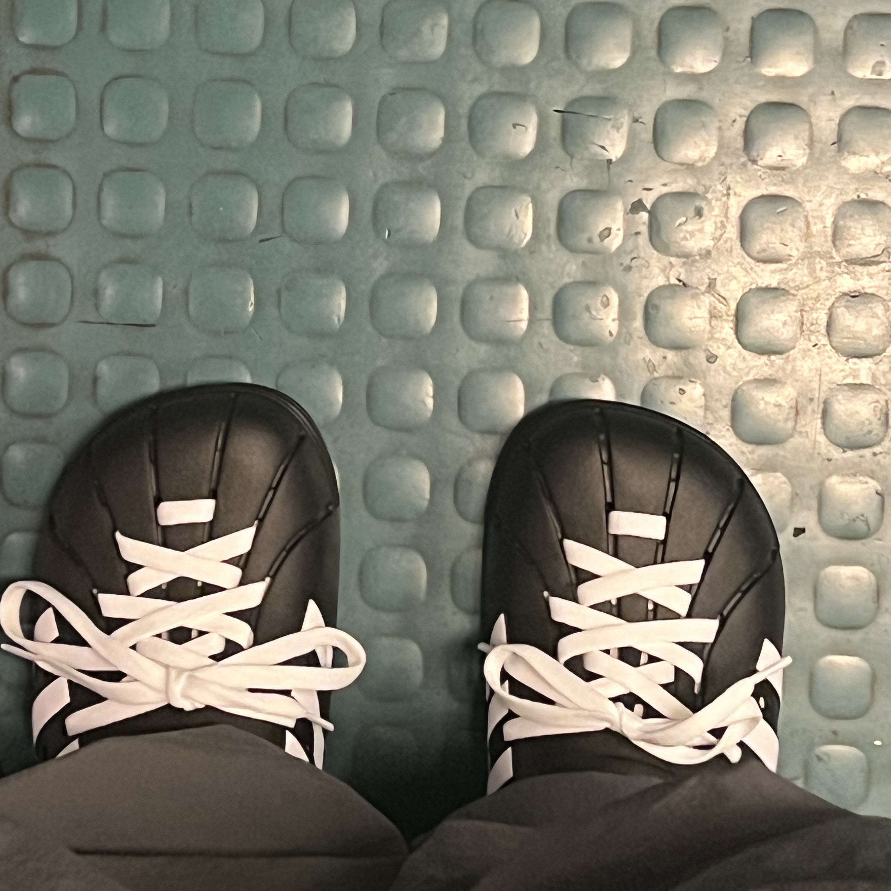 승헌 (@re._.eniw) 님의 게시물 | KREAM