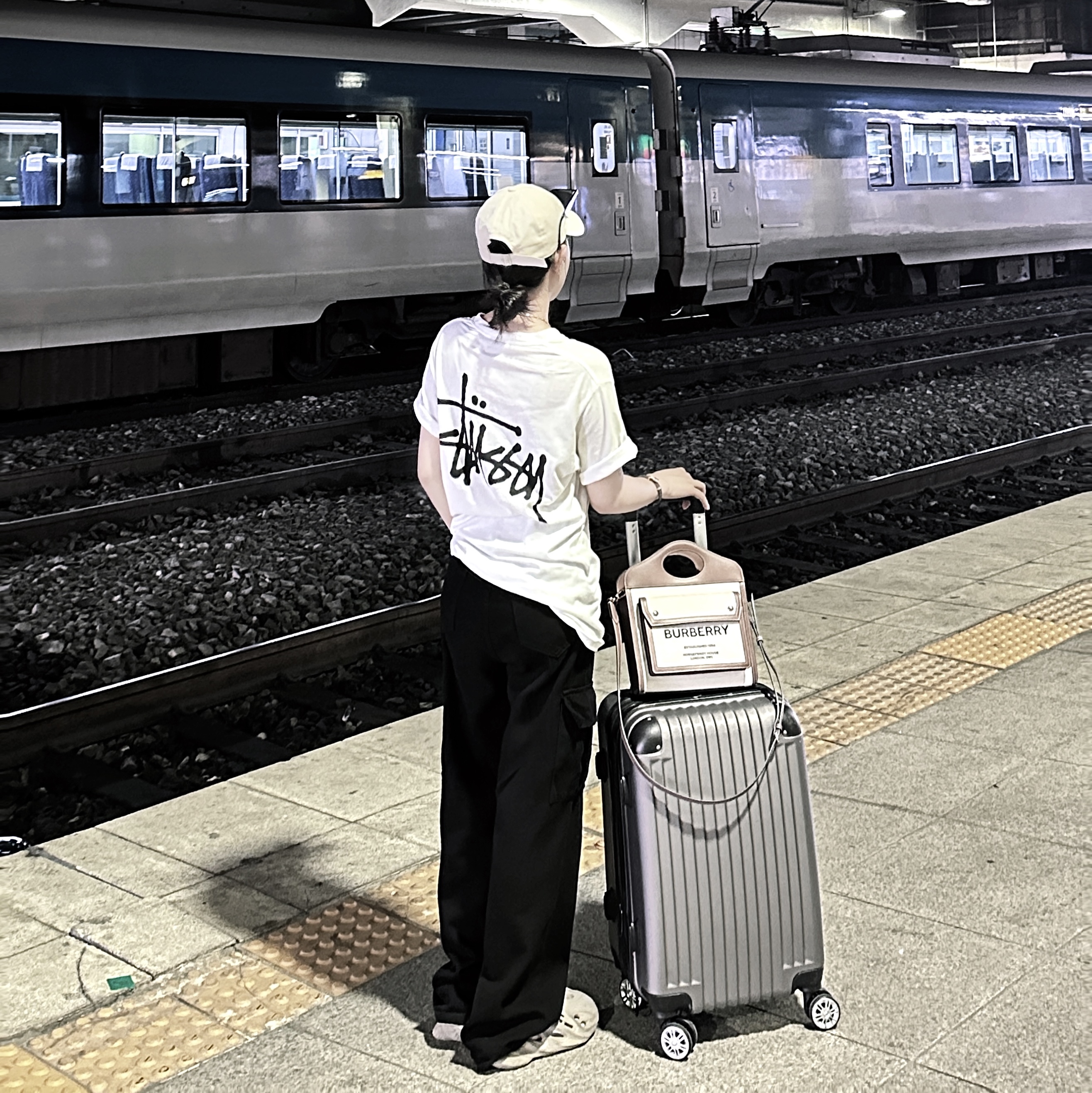 insta: eun._... (@eunyoung2000) 님의 게시물 | KREAM