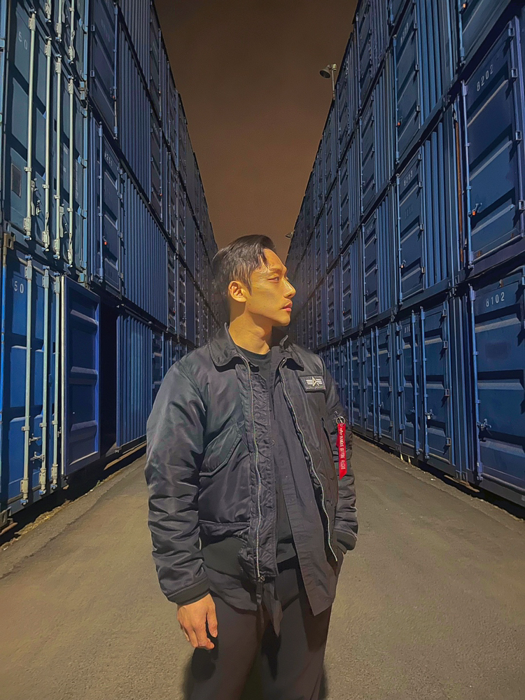 이규탁 (@gyutark) 님의 게시물 | KREAM