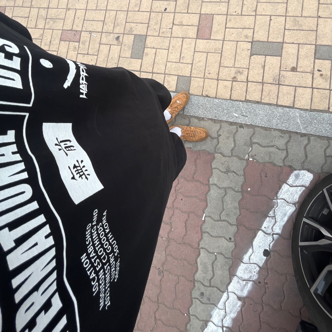 Lee (@ms_lee) 님의 게시물 | KREAM