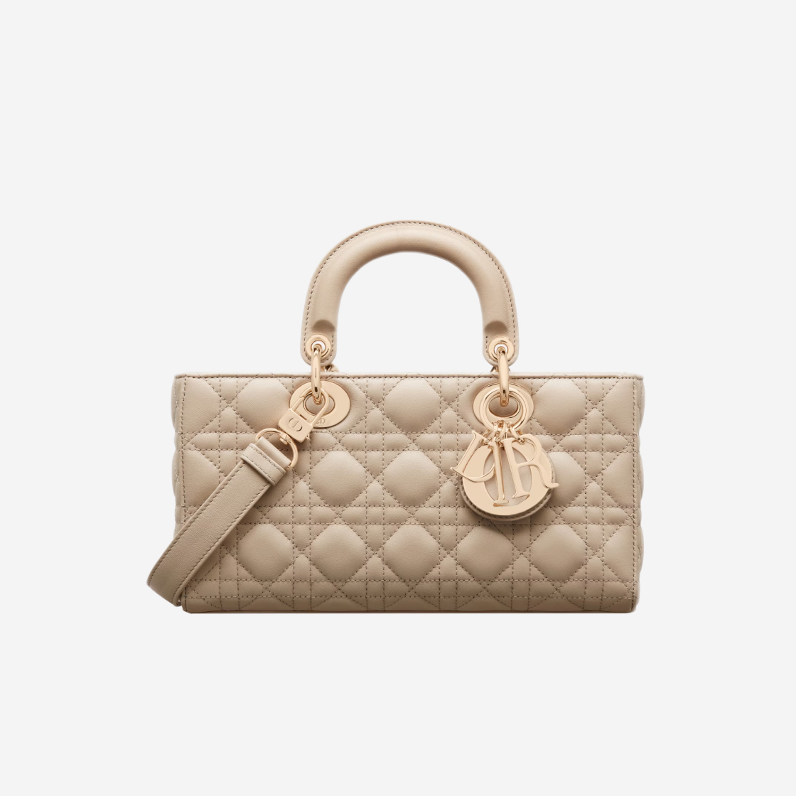 디올 미디움 레이디 D 조이 백 까나쥬 램스킨 샌드 컬러 | Dior | KREAM
