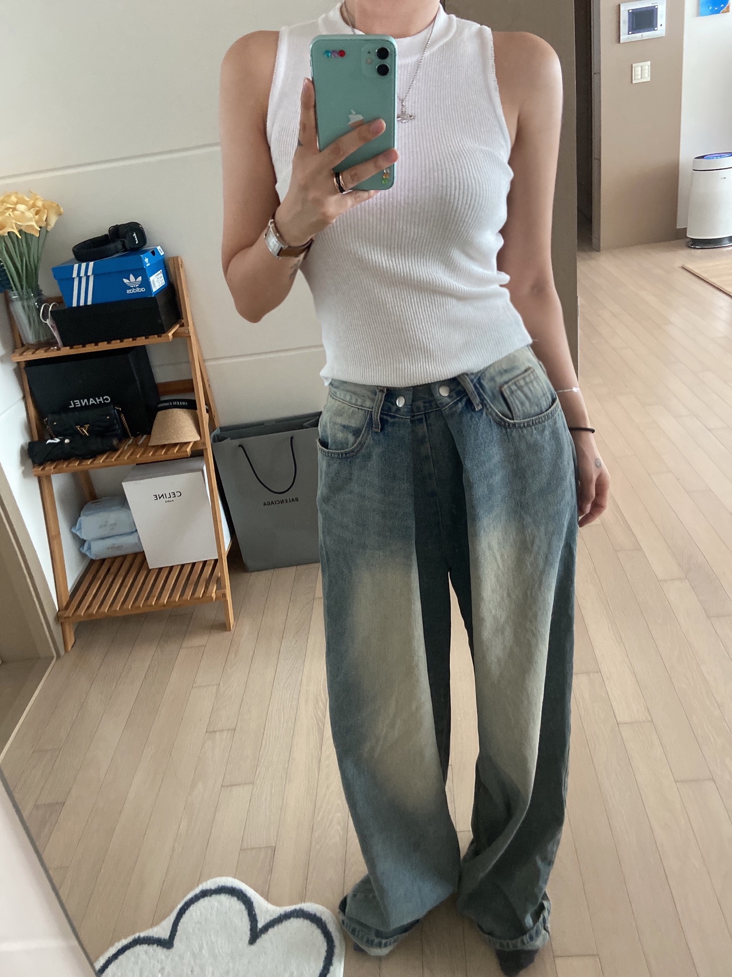 insta. ddduvvv (@ddduvvv) 님의 게시물 | KREAM