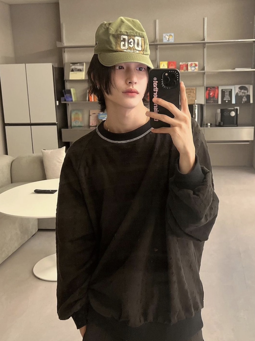 쇼핑 계획 짜는 사람 (@eyeshoppin) 님의 게시물 | KREAM