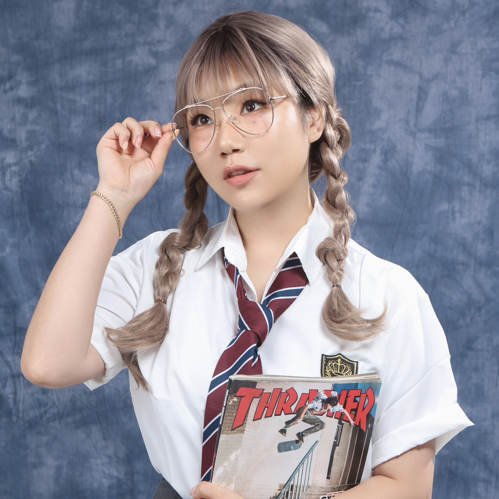 (@goddamncool...) 님의 게시물 | KREAM