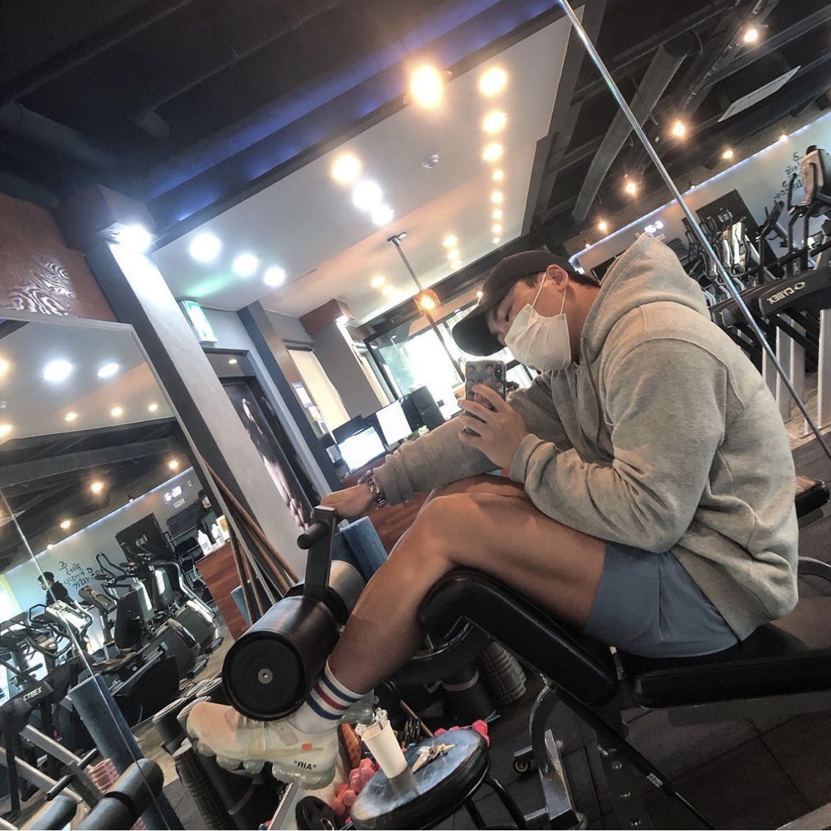 변브로 (@byunbro) 님의 게시물 | KREAM