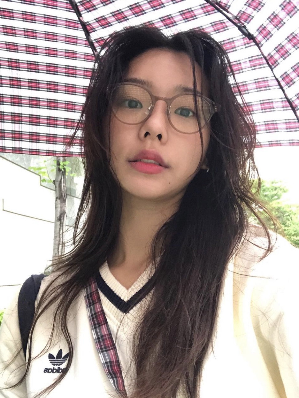 (@celeb_item) 님의 게시물 | KREAM