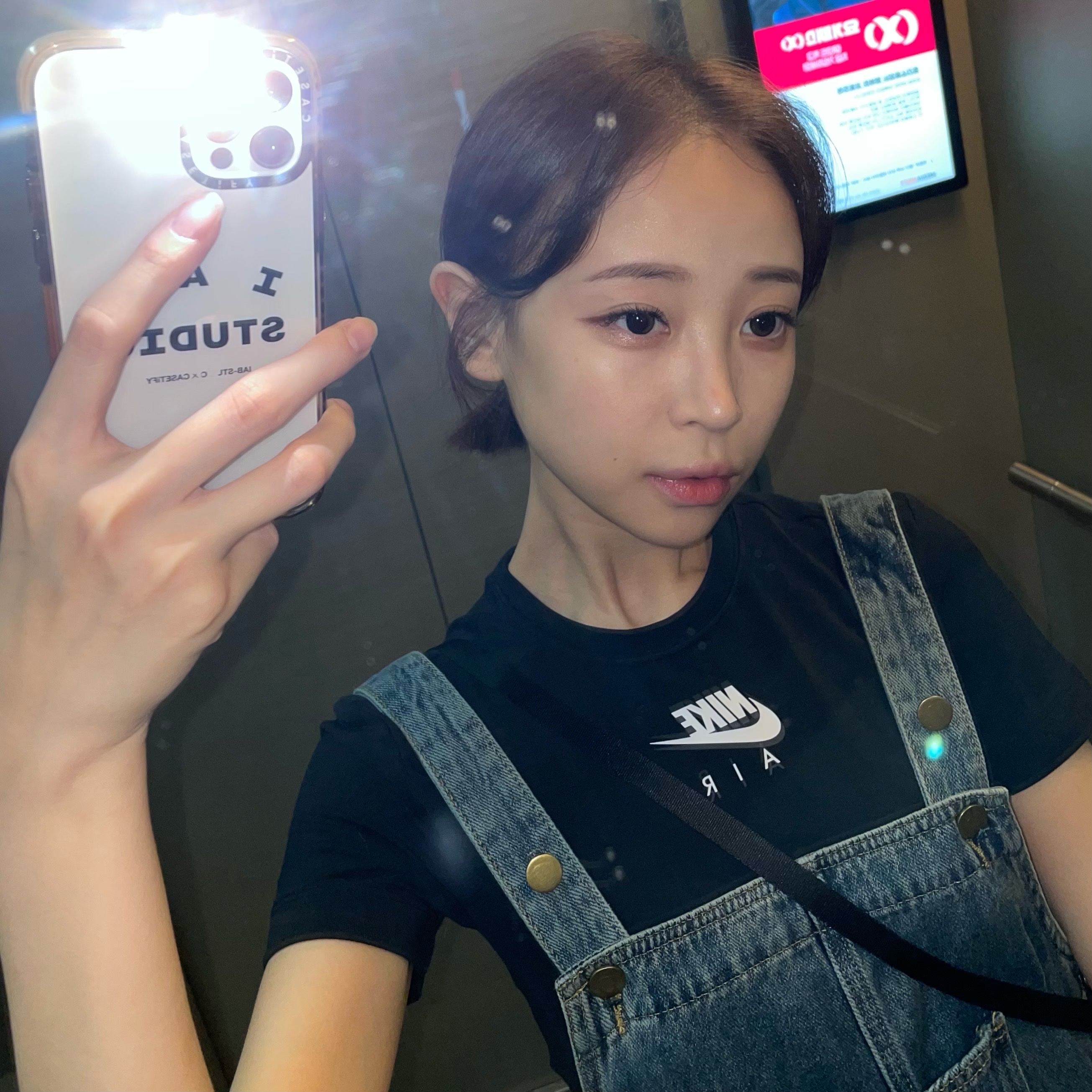 (@s2_heevely_s2) 님의 게시물 | KREAM