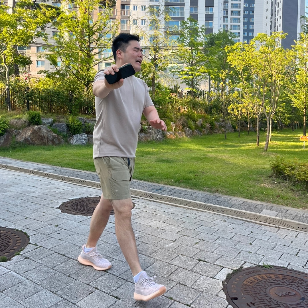 의현조 (@joy_hyun) 님의 게시물 | KREAM