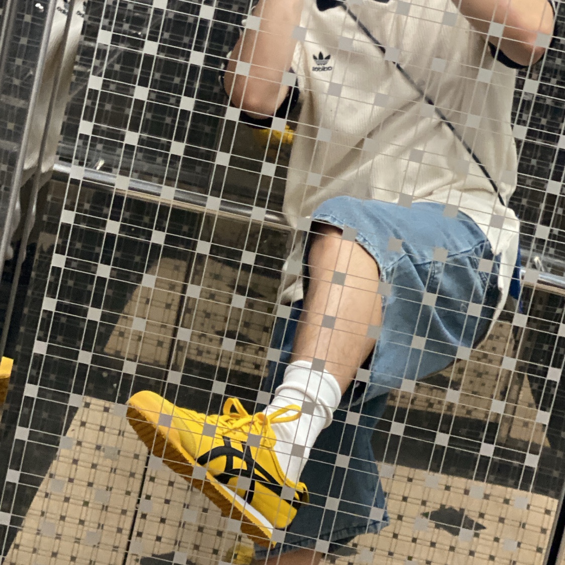 박건욱 (@wook._.29) 님의 게시물 | KREAM