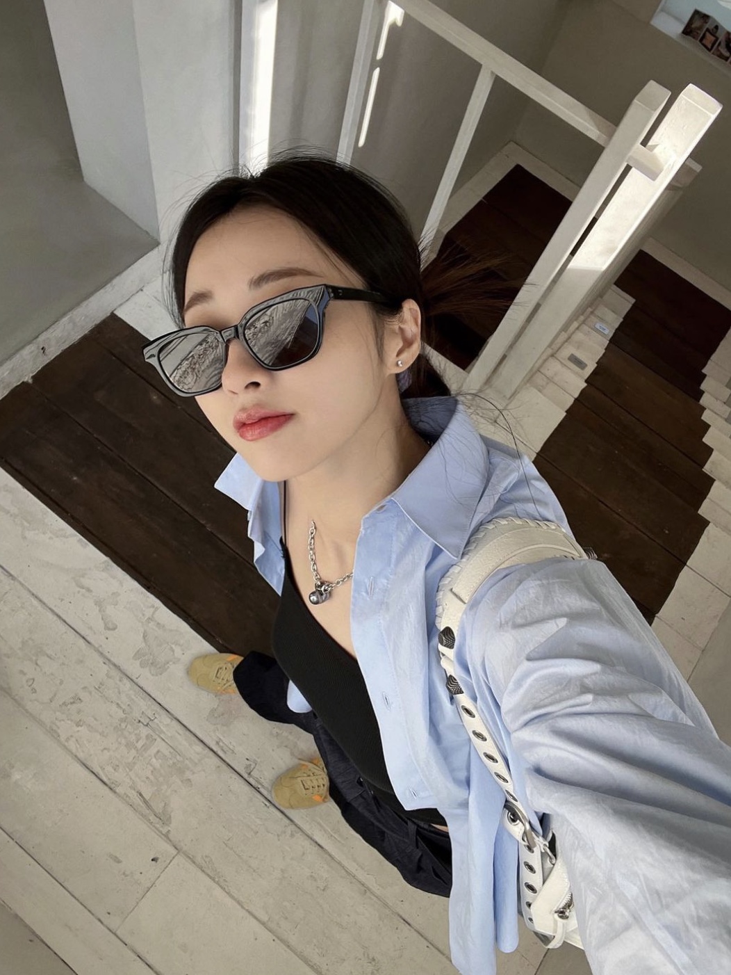 get shopping... (@wish1ist) 님의 게시물 | KREAM