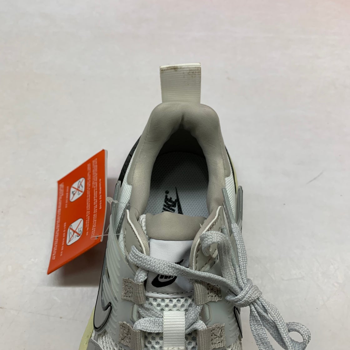 나이키 V2K 런 서밋 화이트 메탈릭 실버 | KREAM