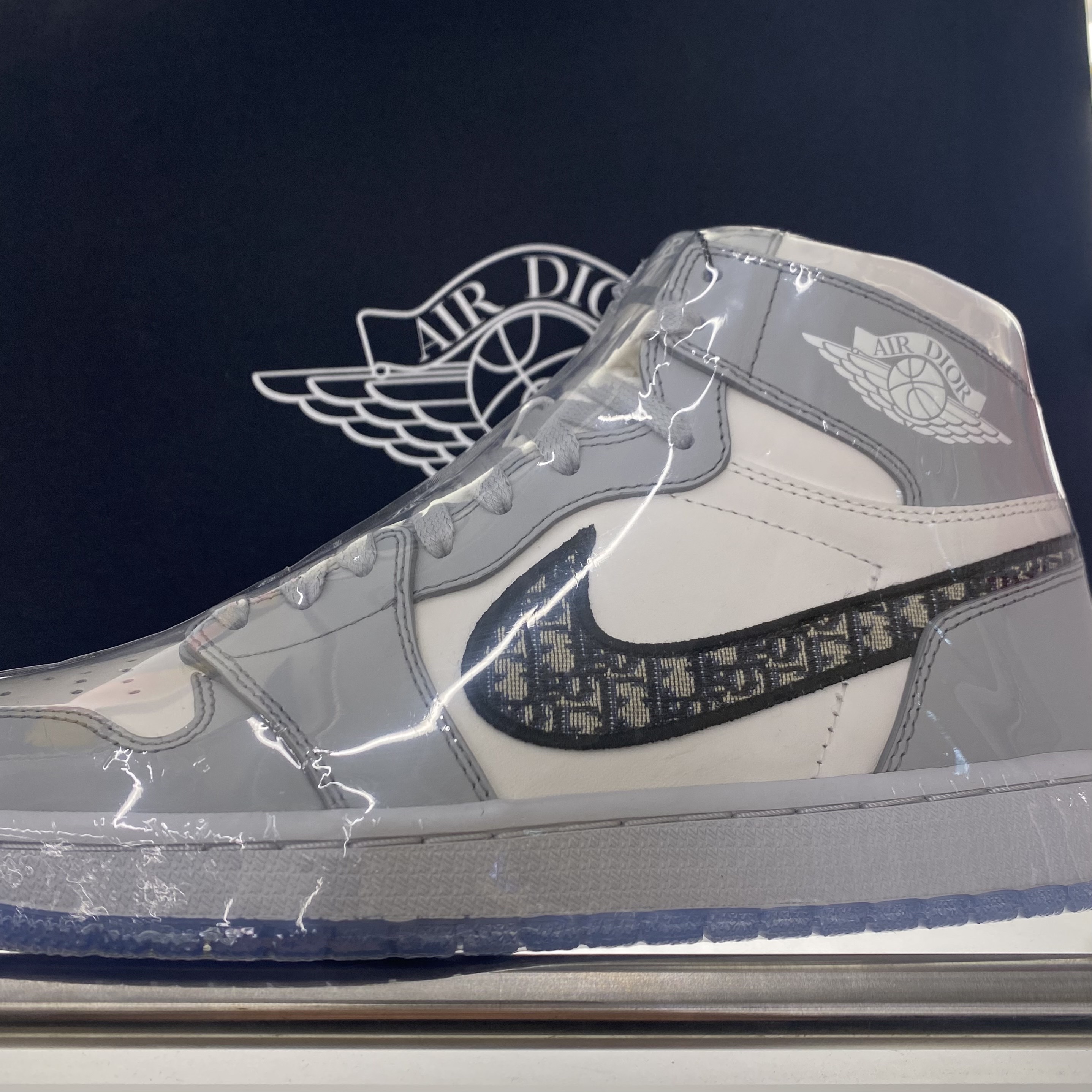 광안리등킨도나스 (@nikebusan) 님의 게시물 | KREAM