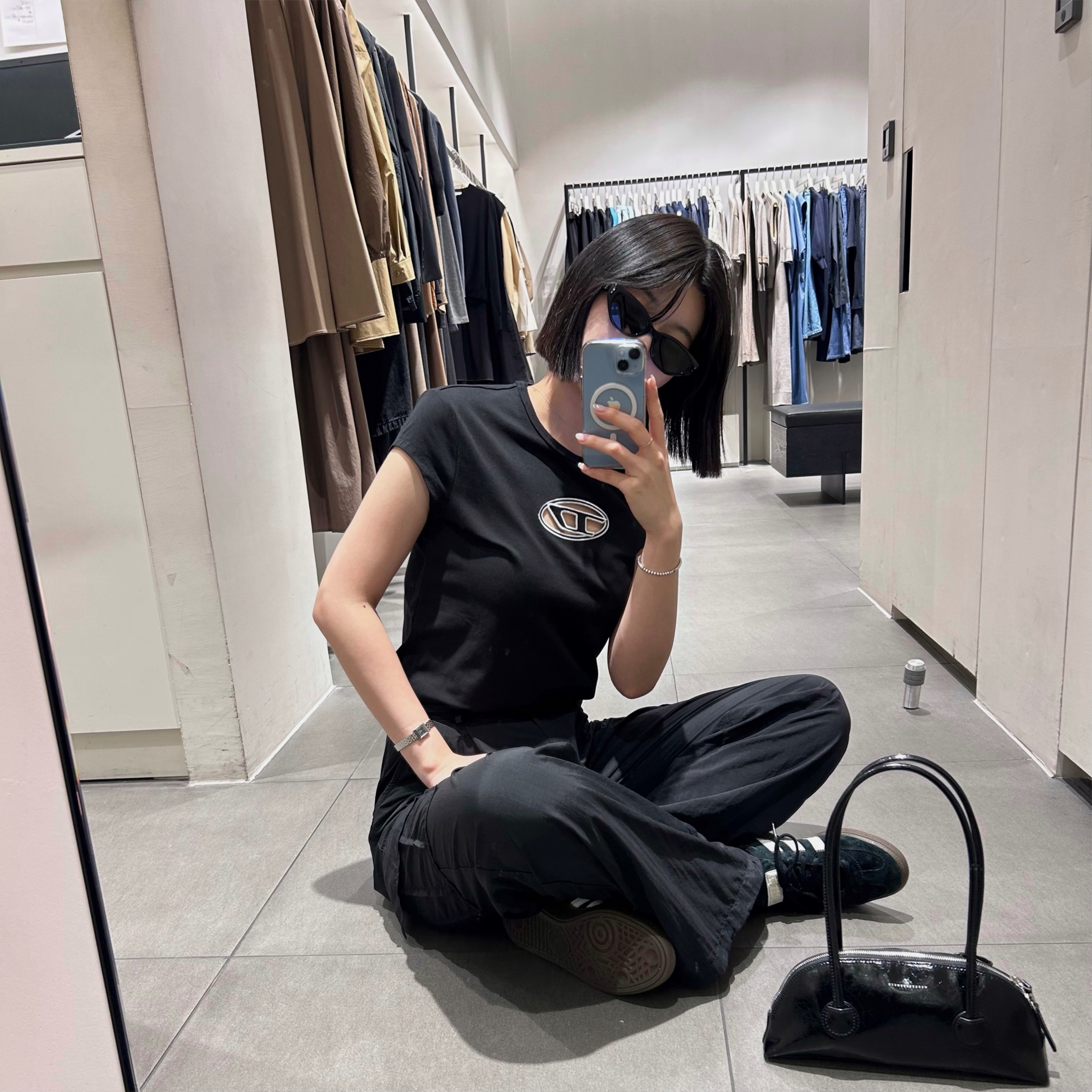 mang ji (@bittersweet...) 님의 게시물 | KREAM