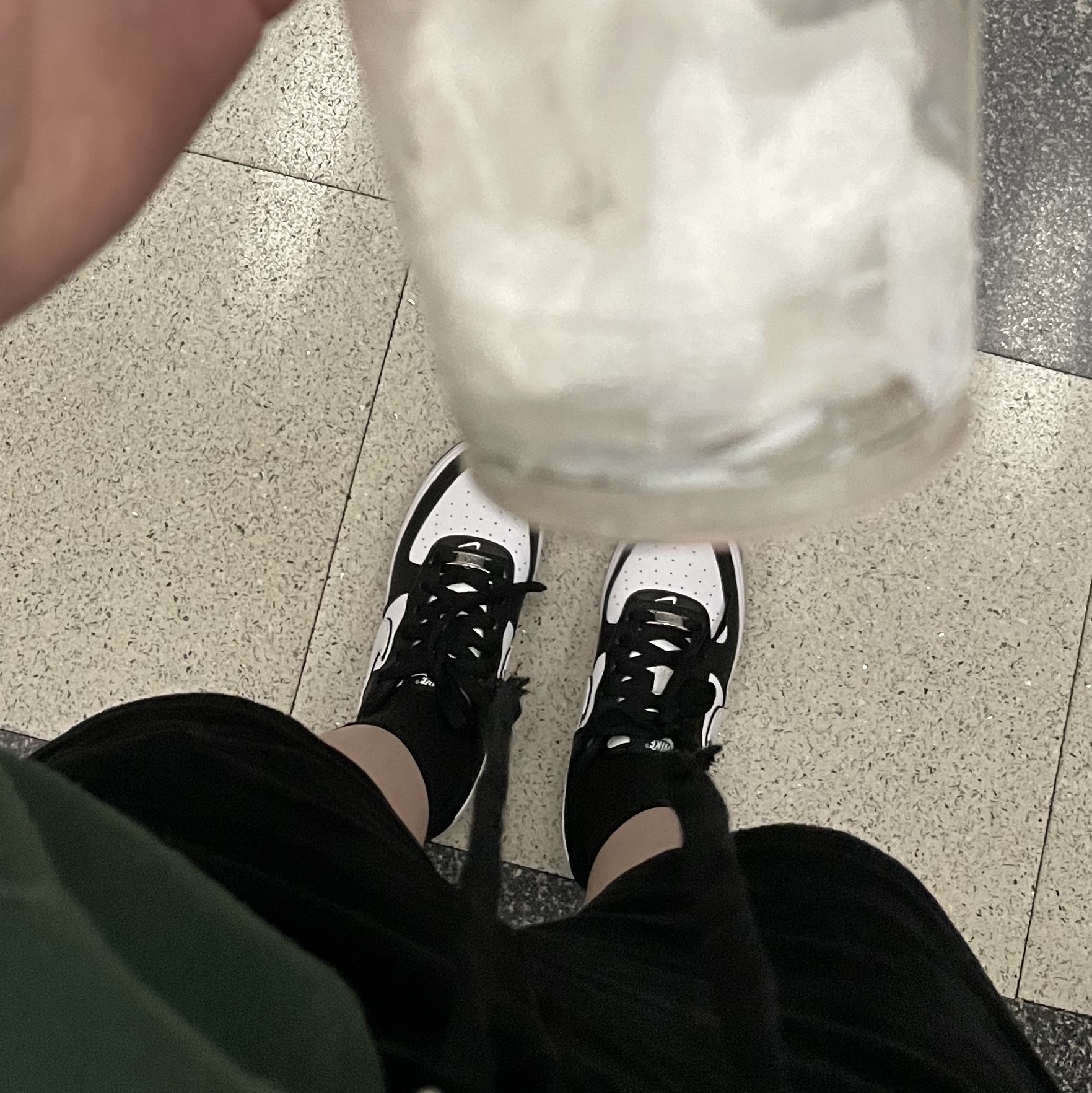 지네 (@_ji_s_) 님의 게시물 | KREAM