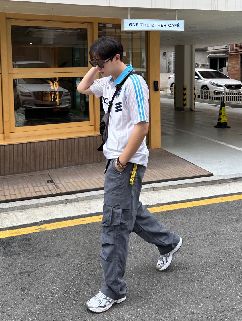 권영후 (@0_hxx_) 님의 게시물 | KREAM