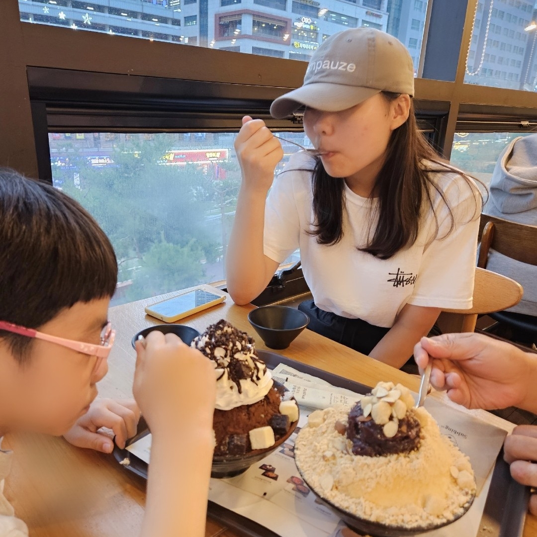 s.se_young (@s.se_young) 님의 게시물 | KREAM