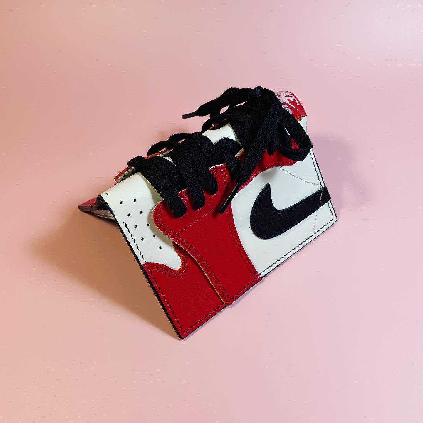 커스텀, 밑창보강👇🏻 r... (@rieul.studio) 님의 게시물 | KREAM