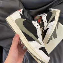 하나만 (@ulala) 님의 게시물 | KREAM