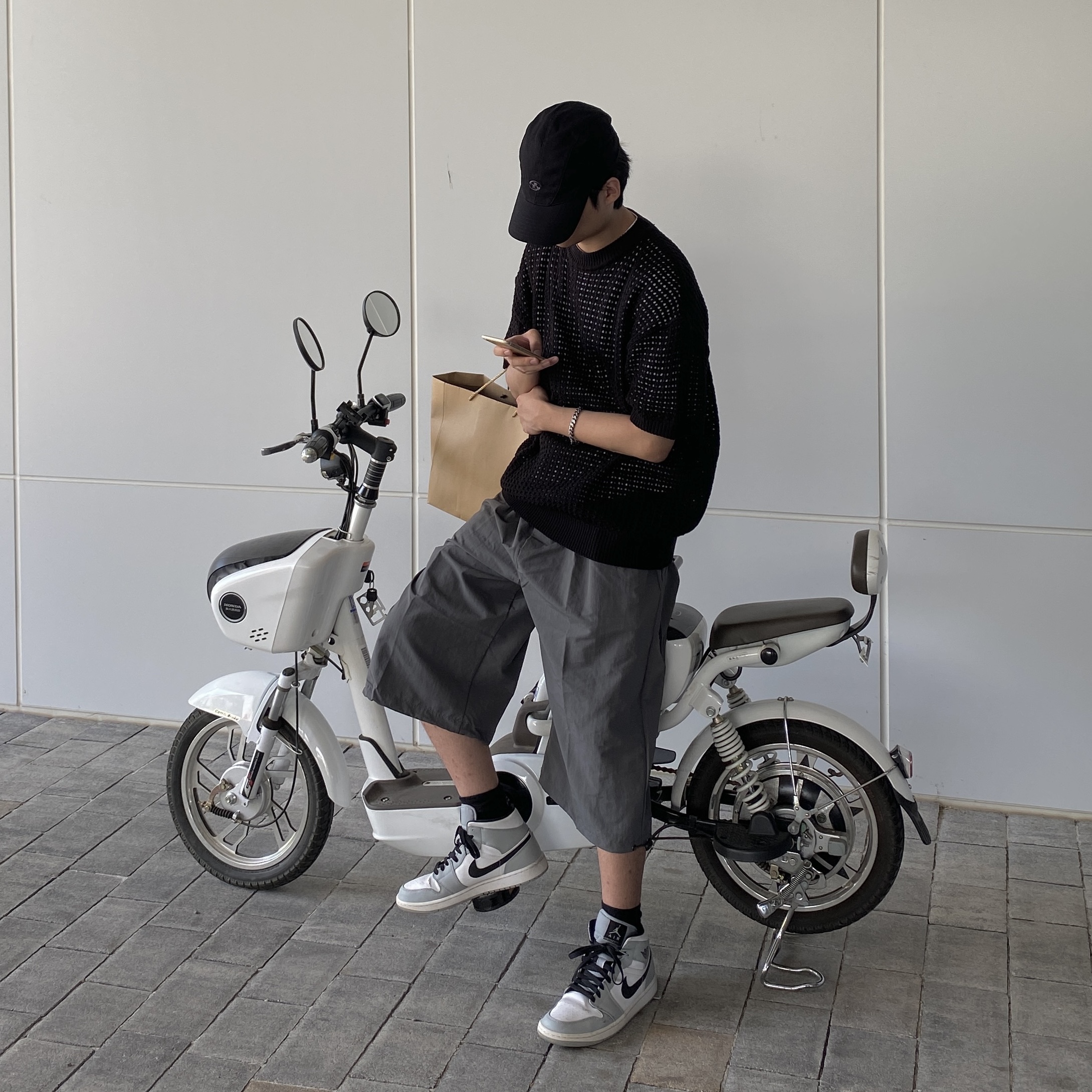 여유yeoyyu (@yeoyyu) 님의 게시물 | KREAM